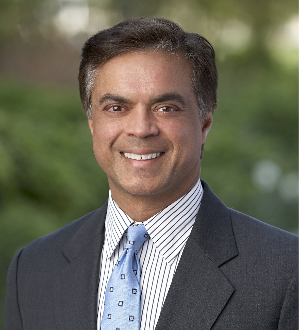 Dr. Dev Mishra – Orthopaedic Surgeon, Sports Medicine Specialist